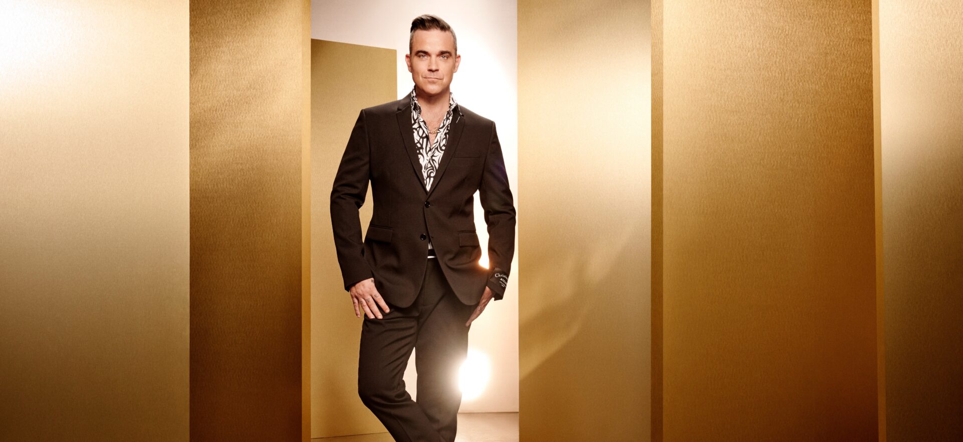 Robbie Williams Announced as Headliner of BST Hyde Park 2024 - Hot Pop ...